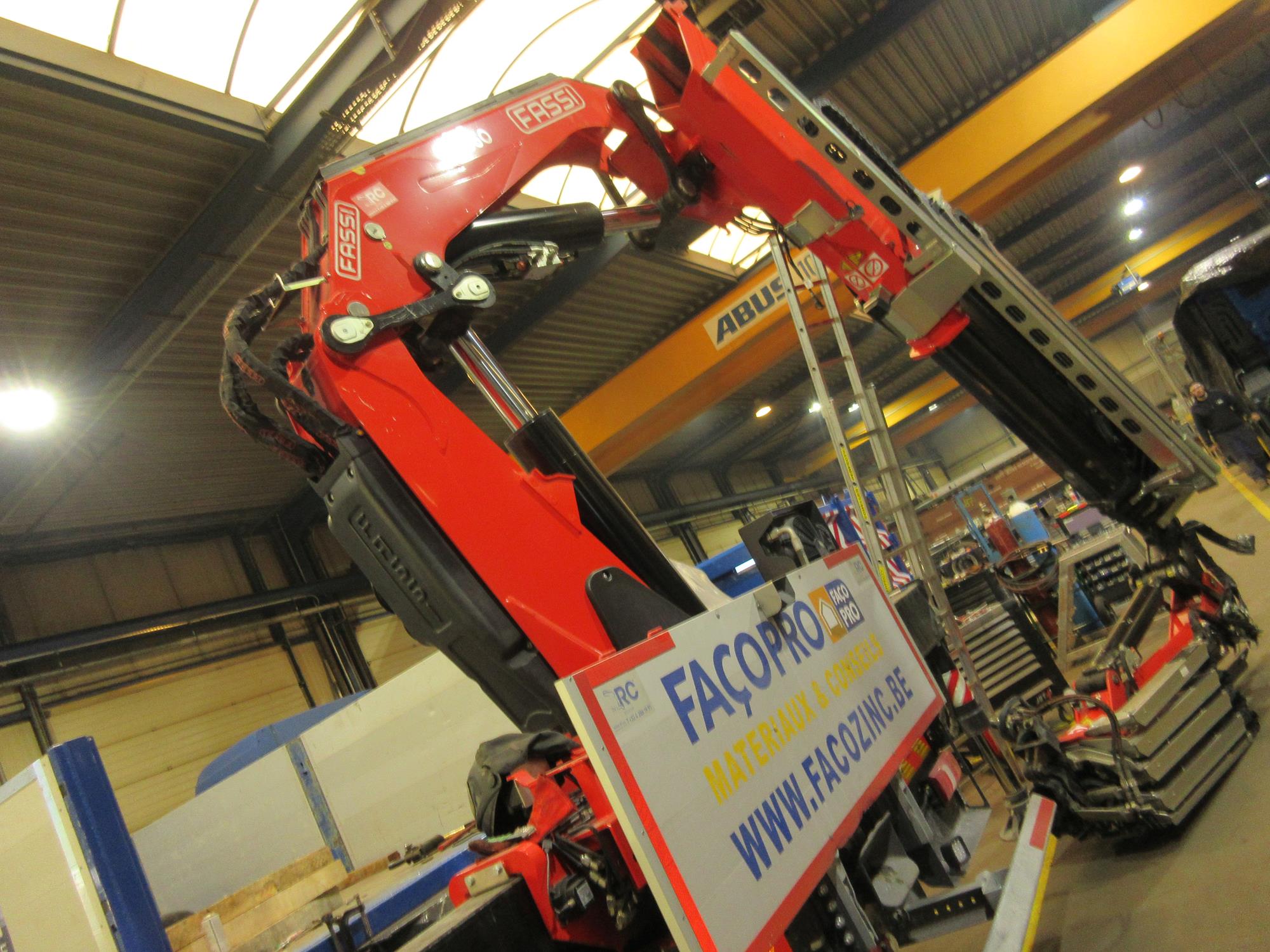 Grues FASSI - Grues - Fabrication et installation - Grues de ...